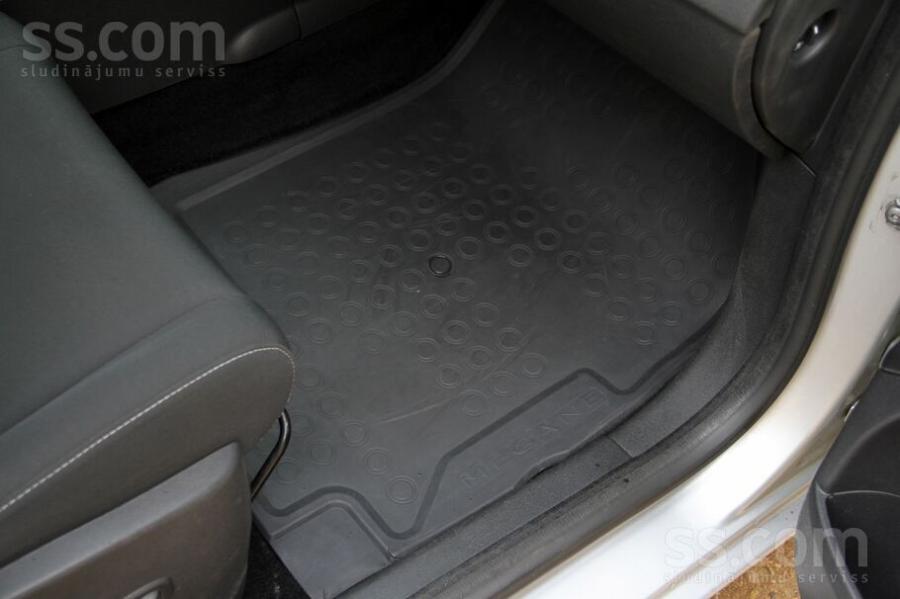Renault Megane 2014 in Preili, with an engine capacity of 1.50 L and mileage of 238 thousand km for 4990 €, photo 32 on AUTOMOTO.COM.LV