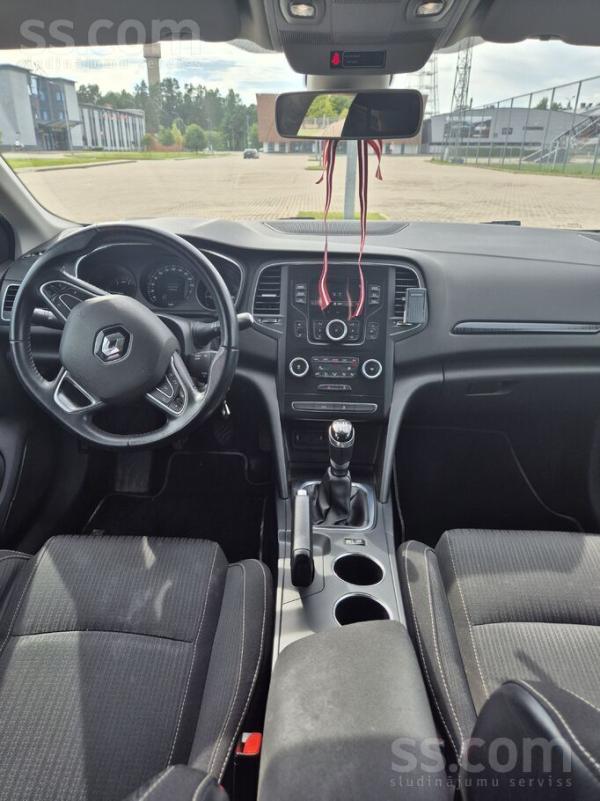Renault Megane 2016 Valmiera, ar dzinēja tilpumu 1.50 L un nobraukumu 200 tūkst. km par 7000 €, foto 4 vietnē AUTOMOTO.COM.LV
