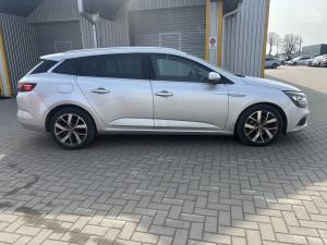 Renault Megane 2017 in Taurage, with an engine capacity of 1.60 L and mileage of 260 thousand km for 4500 €, photo 6 on AUTOMOTO.COM.LV