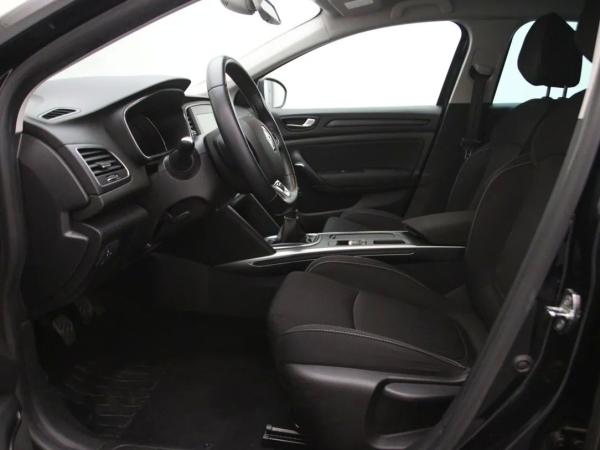Renault Megane 2019 in Vilnius, with an engine capacity of 1.30 L and mileage of 229 thousand km for 7899 €, photo 4 on AUTOMOTO.COM.LV