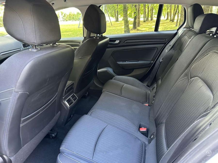Renault Megane 2020 in Taurage, with an engine capacity of 1.50 L and mileage of 185 thousand km for 5800 €, photo 16 on AUTOMOTO.COM.LV