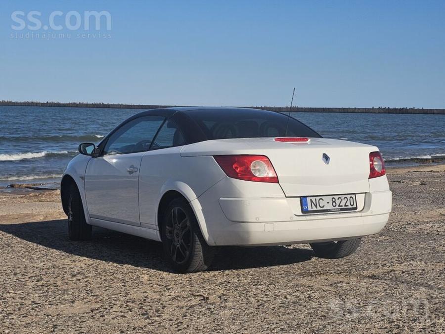 Balts Renault Megane 2005 Liepāja, ar dzinēja tilpumu 1.60 L un nobraukumu 227 tūkst. km par 1650 €, foto 4 vietnē AUTOMOTO.COM.LV