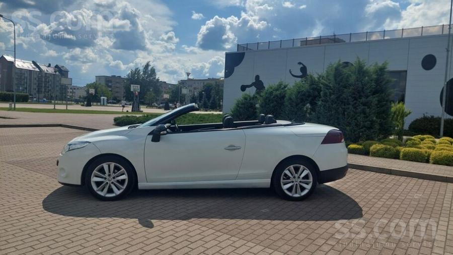 White Renault Megane 2010 in Riga, with an engine capacity of 1.90 L and mileage of 320 thousand km for 5950 €, photo 35 on AUTOMOTO.COM.LV