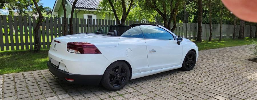 White Renault Megane 2010 in Birzai, with an engine capacity of 1.50 L and mileage of 237 thousand km for 3599 €, photo 7 on AUTOMOTO.COM.LV