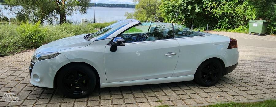 White Renault Megane 2010 in Birzai, with an engine capacity of 1.50 L and mileage of 237 thousand km for 3599 €, photo 9 on AUTOMOTO.COM.LV