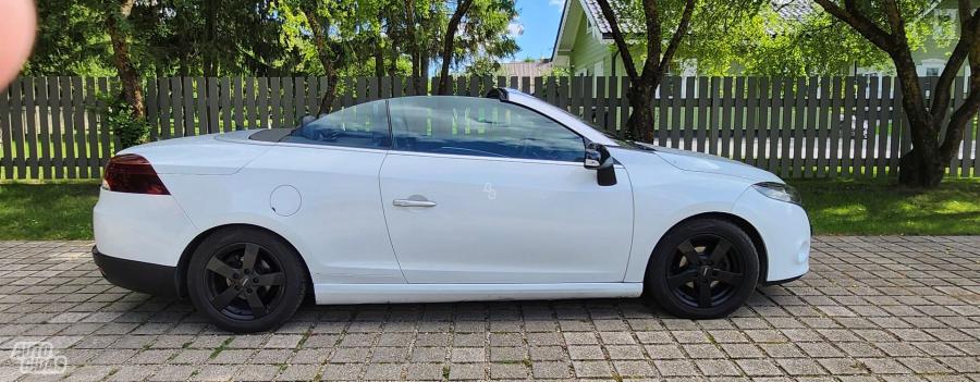 White Renault Megane 2010 in Birzai, with an engine capacity of 1.50 L and mileage of 237 thousand km for 3599 €, photo 10 on AUTOMOTO.COM.LV