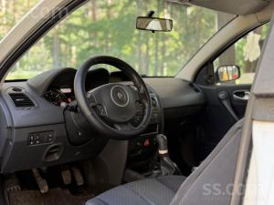 White Renault Megane 2008 in Jurmala, with an engine capacity of 1.50 L and mileage of 350 thousand km for 1350 €, photo 5 on AUTOMOTO.COM.LV