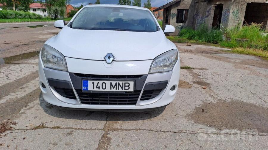 White Renault Megane 2009 in Aizkraukle, with an engine capacity of 1.60 L and mileage of 221 thousand km for 3100 €, photo 4 on AUTOMOTO.COM.LV