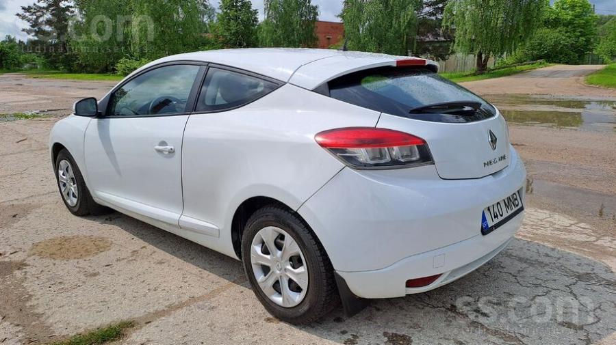 White Renault Megane 2009 in Aizkraukle, with an engine capacity of 1.60 L and mileage of 221 thousand km for 3100 €, photo 6 on AUTOMOTO.COM.LV