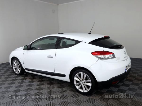 White Renault Megane 2010 in Tallinn, with an engine capacity of 1.60 L and mileage of 252 thousand km for 1999 €, photo 4 on AUTOMOTO.COM.LV