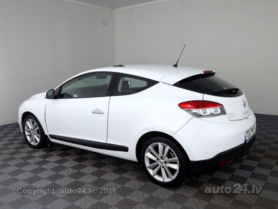 Balts Renault Megane 2010 Tallina, ar dzinēja tilpumu 1.60 L un nobraukumu 252 tūkst. km par 1999 €, foto 5 vietnē AUTOMOTO.COM.LV
