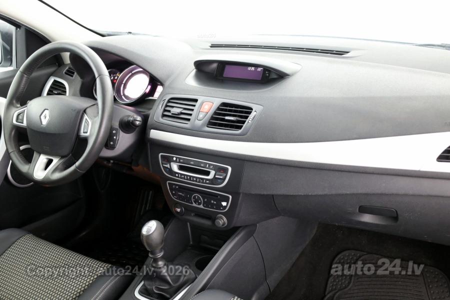 Balts Renault Megane 2010 Tallina, ar dzinēja tilpumu 1.60 L un nobraukumu 252 tūkst. km par 1999 €, foto 6 vietnē AUTOMOTO.COM.LV