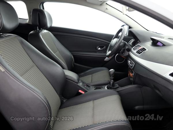 White Renault Megane 2010 in Tallinn, with an engine capacity of 1.60 L and mileage of 252 thousand km for 1999 €, photo 6 on AUTOMOTO.COM.LV