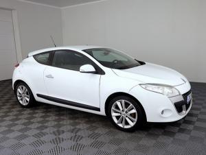 Balts Renault Megane 2010 Tallina, ar dzinēja tilpumu 1.60 L un nobraukumu 252 tūkst. km par 1999 €, foto  vietnē AUTOMOTO.COM.LV