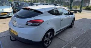 White Renault Megane 2011 in Kaunas, with an engine capacity of 2.00 L and mileage of 247 thousand km for 3300 €, photo  on AUTOMOTO.COM.LV