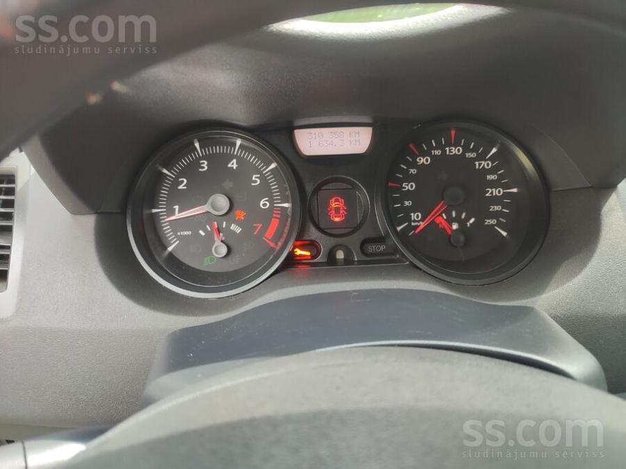 Белый Рено Меган 2007 в Гулбене, объемом двигателя 1.60 л и пробегом 310 тыс. км за 850 €, фото 14 на AUTOMOTO.COM.LV