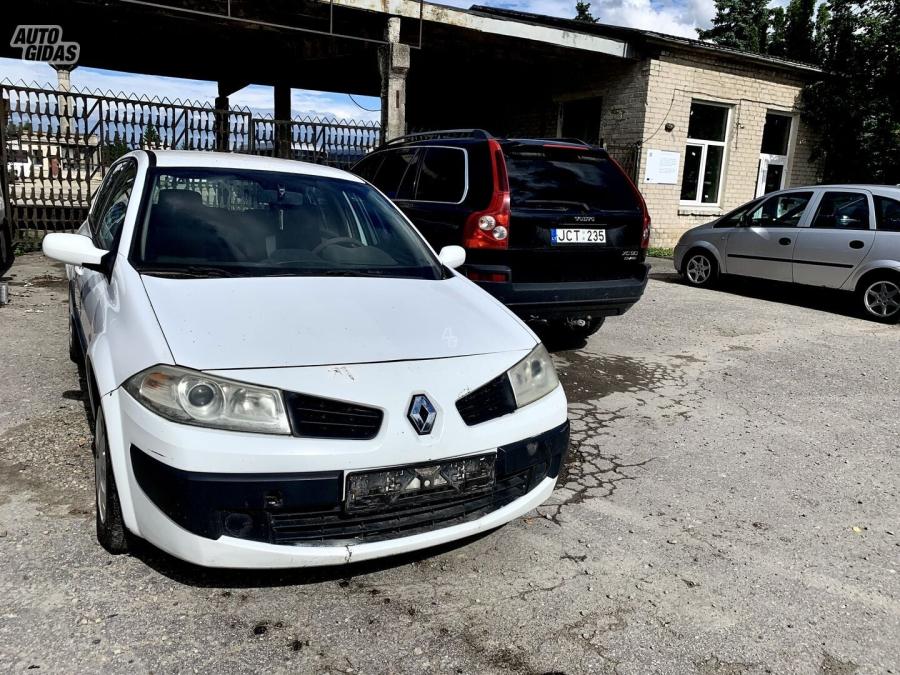 White Renault Megane 2007 in Pakruojis, with an engine capacity of 1.40 L and mileage of 208 thousand km for 290 €, photo 4 on AUTOMOTO.COM.LV