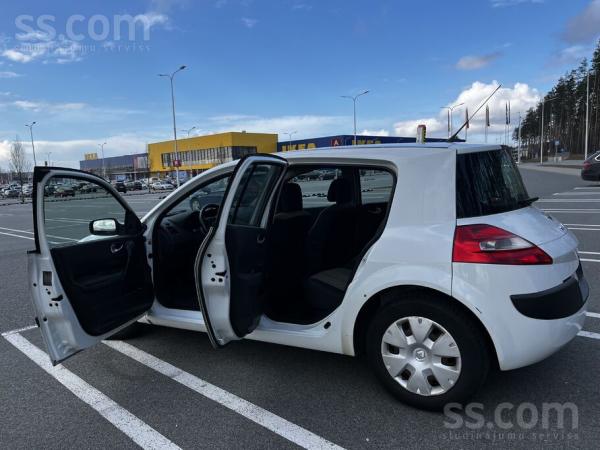 White Renault Megane 2008 in Aizkraukle, with an engine capacity of 1.50 L and mileage of 404 thousand km for 3200 €, photo 10 on AUTOMOTO.COM.LV