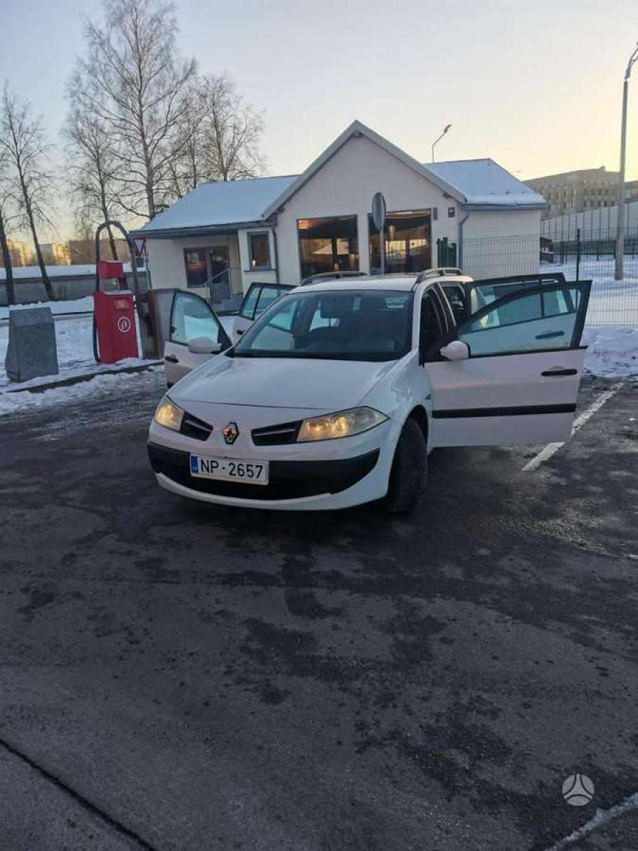 Balts Renault Megane 2008 Rīga, ar dzinēja tilpumu 1.60 L un nobraukumu 158 tūkst. km par 2500 €, foto 4 vietnē AUTOMOTO.COM.LV
