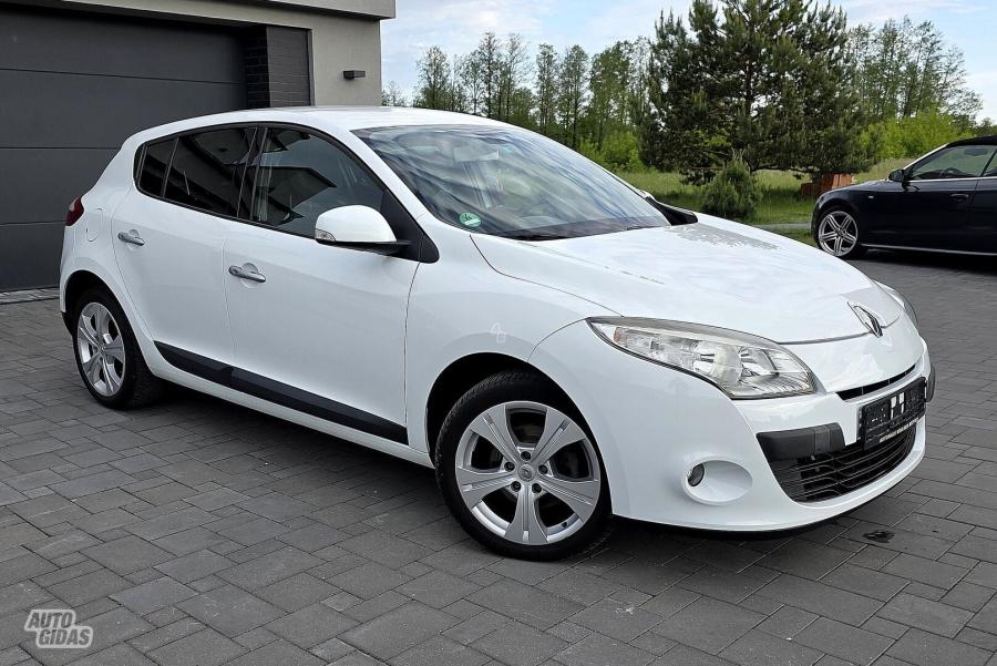 Balts Renault Megane 2009 Druskininkai, ar dzinēja tilpumu 1.60 L un nobraukumu 210 tūkst. km par 3450 €, foto 1 vietnē AUTOMOTO.COM.LV