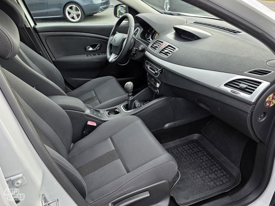 Balts Renault Megane 2009 Druskininkai, ar dzinēja tilpumu 1.60 L un nobraukumu 210 tūkst. km par 3450 €, foto 7 vietnē AUTOMOTO.COM.LV