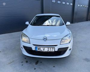 Balts Renault Megane 2009 Klaipėda, ar dzinēja tilpumu 1.60 L un nobraukumu 182 tūkst. km par 2750 €, foto 4 vietnē AUTOMOTO.COM.LV