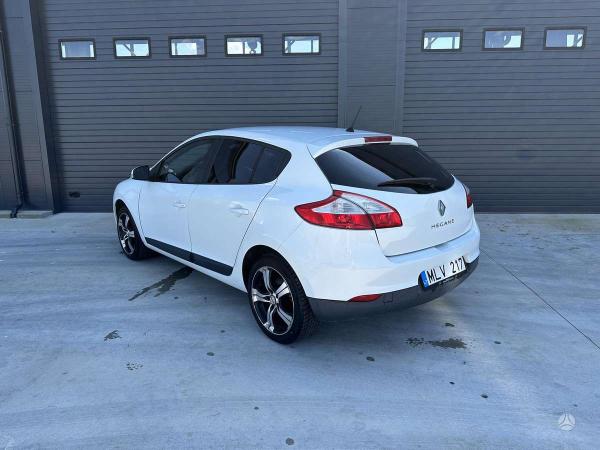 White Renault Megane 2009 in Klaipeda, with an engine capacity of 1.60 L and mileage of 182 thousand km for 2750 €, photo 6 on AUTOMOTO.COM.LV