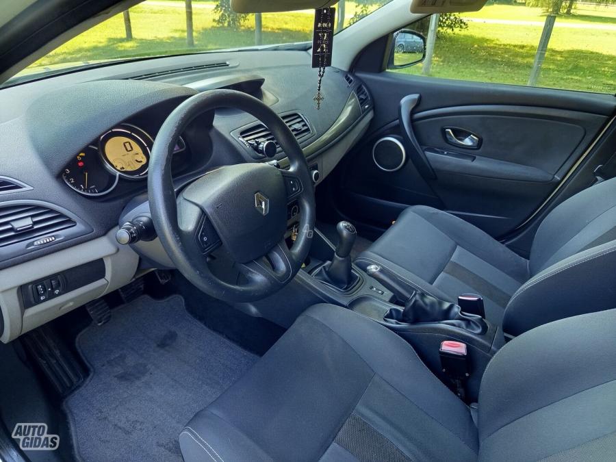 Balts Renault Megane 2009 Anykščiai, ar dzinēja tilpumu 1.50 L un nobraukumu 290 tūkst. km par 2650 €, foto 6 vietnē AUTOMOTO.COM.LV