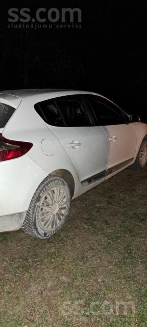 White Renault Megane 2010 in Talsi, with an engine capacity of 1.50 L and mileage of 241 thousand km for 1290 €, photo  on AUTOMOTO.COM.LV