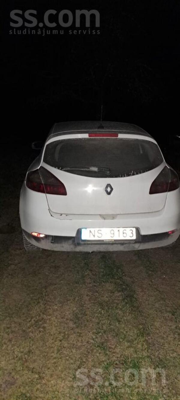 White Renault Megane 2010 in Talsi, with an engine capacity of 1.50 L and mileage of 241 thousand km for 1290 €, photo 2 on AUTOMOTO.COM.LV