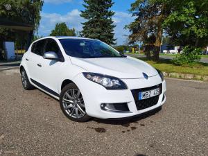 Balts Renault Megane 2010 Viļņa, ar dzinēja tilpumu 1.46 L un nobraukumu 262 tūkst. km par 2300 €, foto  vietnē AUTOMOTO.COM.LV