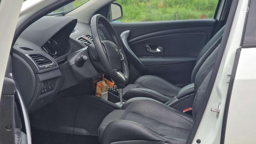 Balts Renault Megane 2010 Viļņa, ar dzinēja tilpumu 1.46 L un nobraukumu 262 tūkst. km par 3650 €, foto 10 vietnē AUTOMOTO.COM.LV