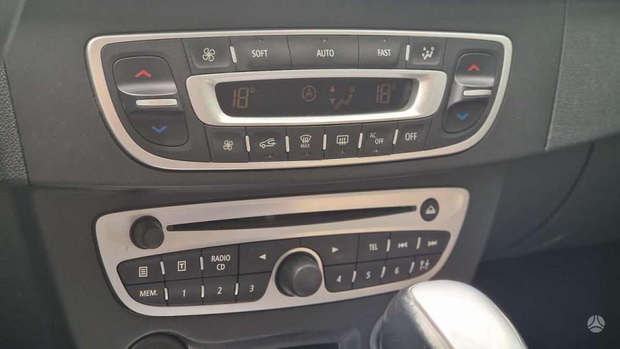 Balts Renault Megane 2010 Viļņa, ar dzinēja tilpumu 1.46 L un nobraukumu 262 tūkst. km par 3650 €, foto 13 vietnē AUTOMOTO.COM.LV