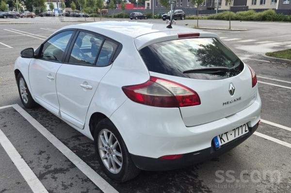 Balts Renault Megane 2010 Rīga, ar dzinēja tilpumu 1.50 L un nobraukumu 290 tūkst. km par 1600 €, foto 6 vietnē AUTOMOTO.COM.LV