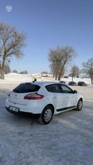 Balts Renault Megane 2011 Kauņa, ar dzinēja tilpumu 1.46 L un nobraukumu 330 tūkst. km par 3200 €, foto 2 vietnē AUTOMOTO.COM.LV