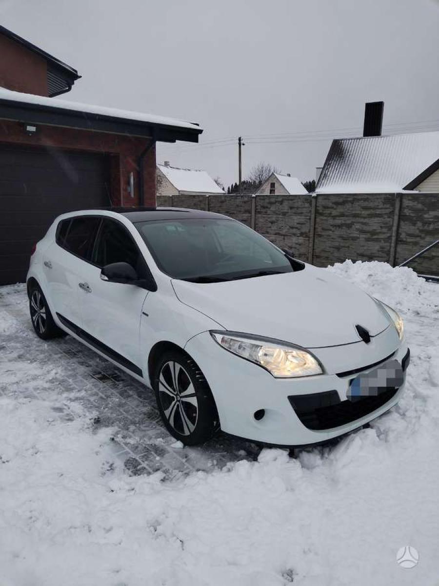 White Renault Megane 2012 in Kaunas, with an engine capacity of 1.87 L and mileage of 208 thousand km for 2750 €, photo 3 on AUTOMOTO.COM.LV