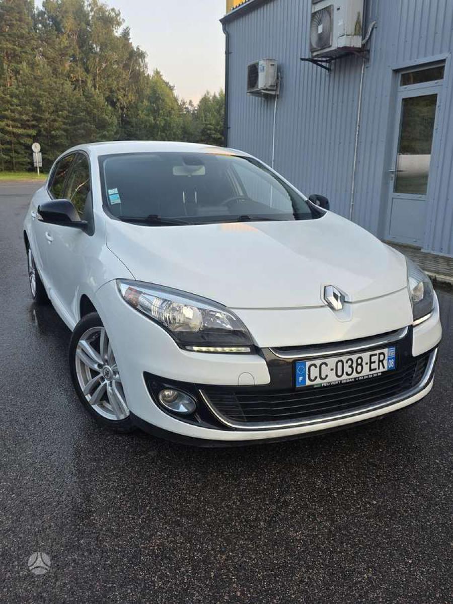 Balts Renault Megane 2012 Šilutė, ar dzinēja tilpumu 1.46 L un nobraukumu 284 tūkst. km par 2950 €, foto 1 vietnē AUTOMOTO.COM.LV