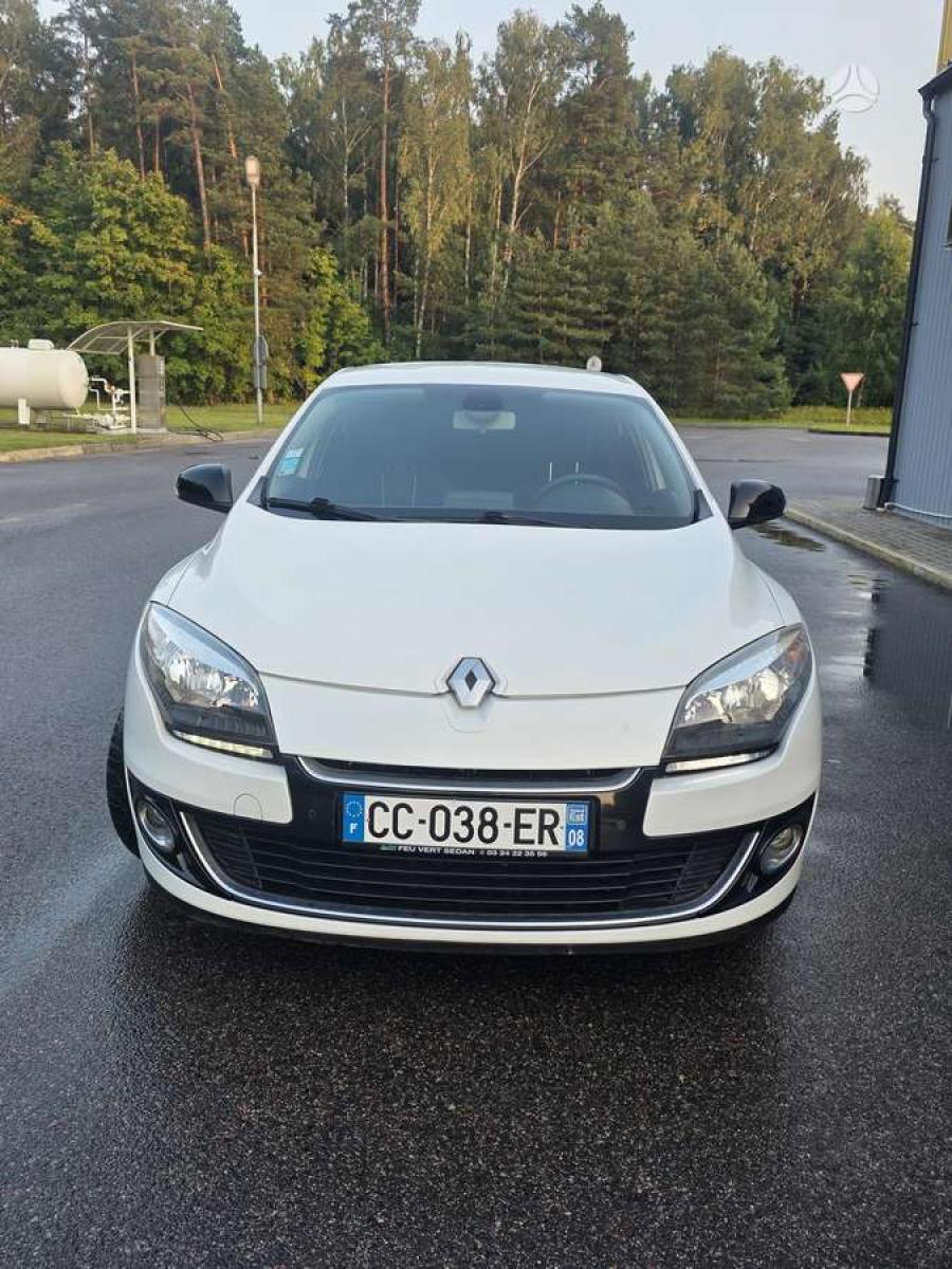 Balts Renault Megane 2012 Šilutė, ar dzinēja tilpumu 1.46 L un nobraukumu 284 tūkst. km par 2950 €, foto 4 vietnē AUTOMOTO.COM.LV