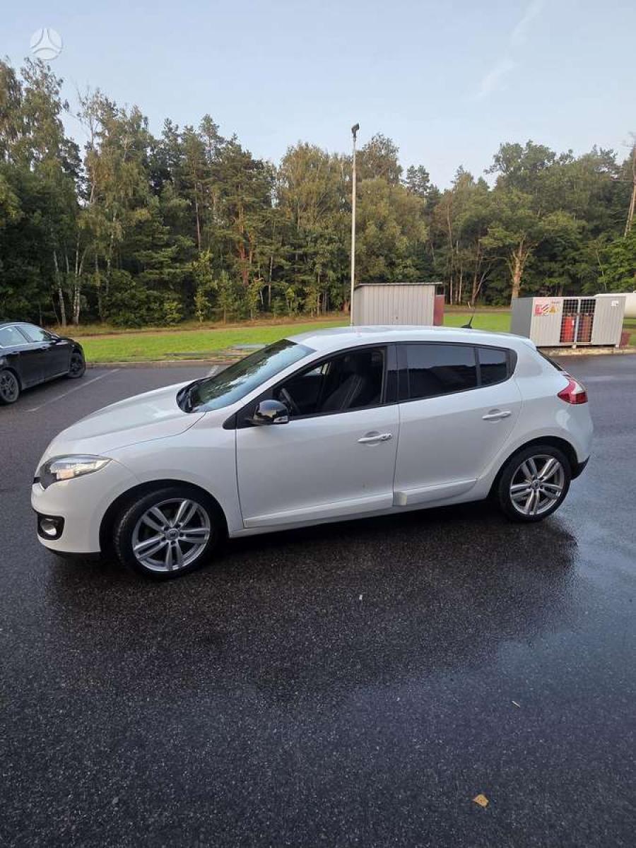Balts Renault Megane 2012 Šilutė, ar dzinēja tilpumu 1.46 L un nobraukumu 284 tūkst. km par 2950 €, foto 7 vietnē AUTOMOTO.COM.LV