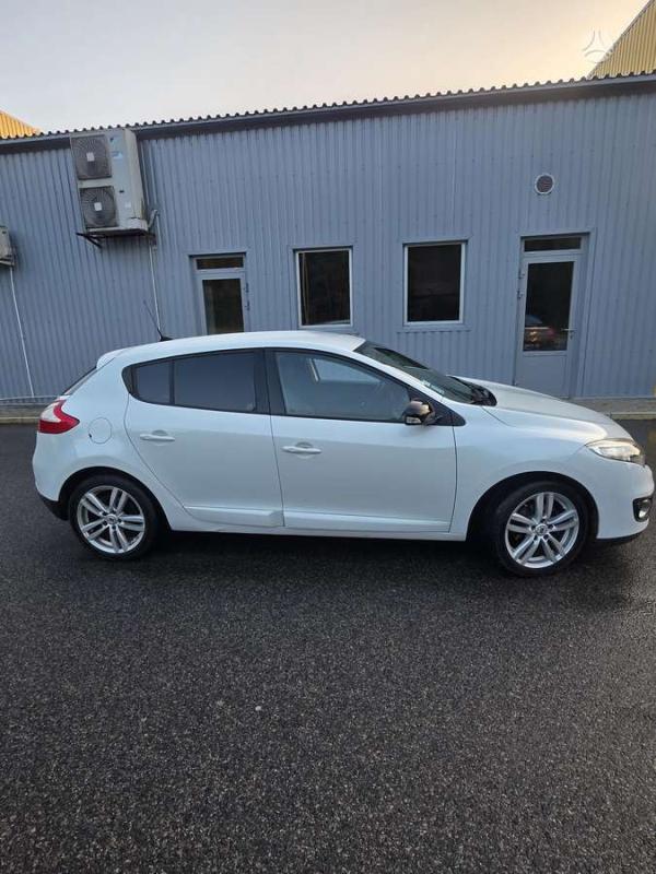 Balts Renault Megane 2012 Šilutė, ar dzinēja tilpumu 1.46 L un nobraukumu 284 tūkst. km par 2950 €, foto 8 vietnē AUTOMOTO.COM.LV