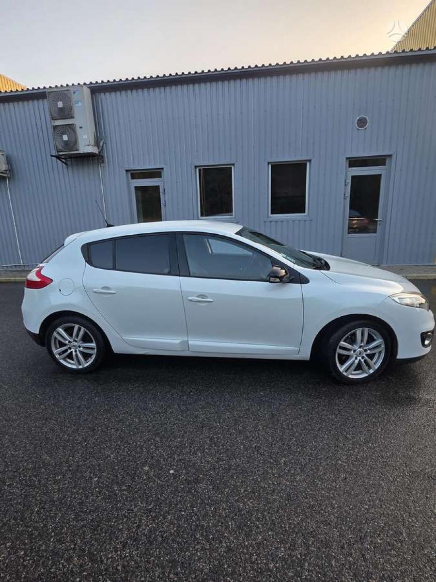 Balts Renault Megane 2012 Šilutė, ar dzinēja tilpumu 1.46 L un nobraukumu 284 tūkst. km par 2950 €, foto 8 vietnē AUTOMOTO.COM.LV