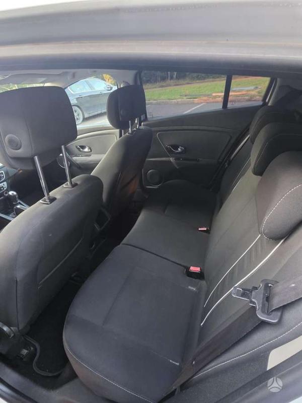 Balts Renault Megane 2012 Šilutė, ar dzinēja tilpumu 1.46 L un nobraukumu 284 tūkst. km par 2950 €, foto 9 vietnē AUTOMOTO.COM.LV