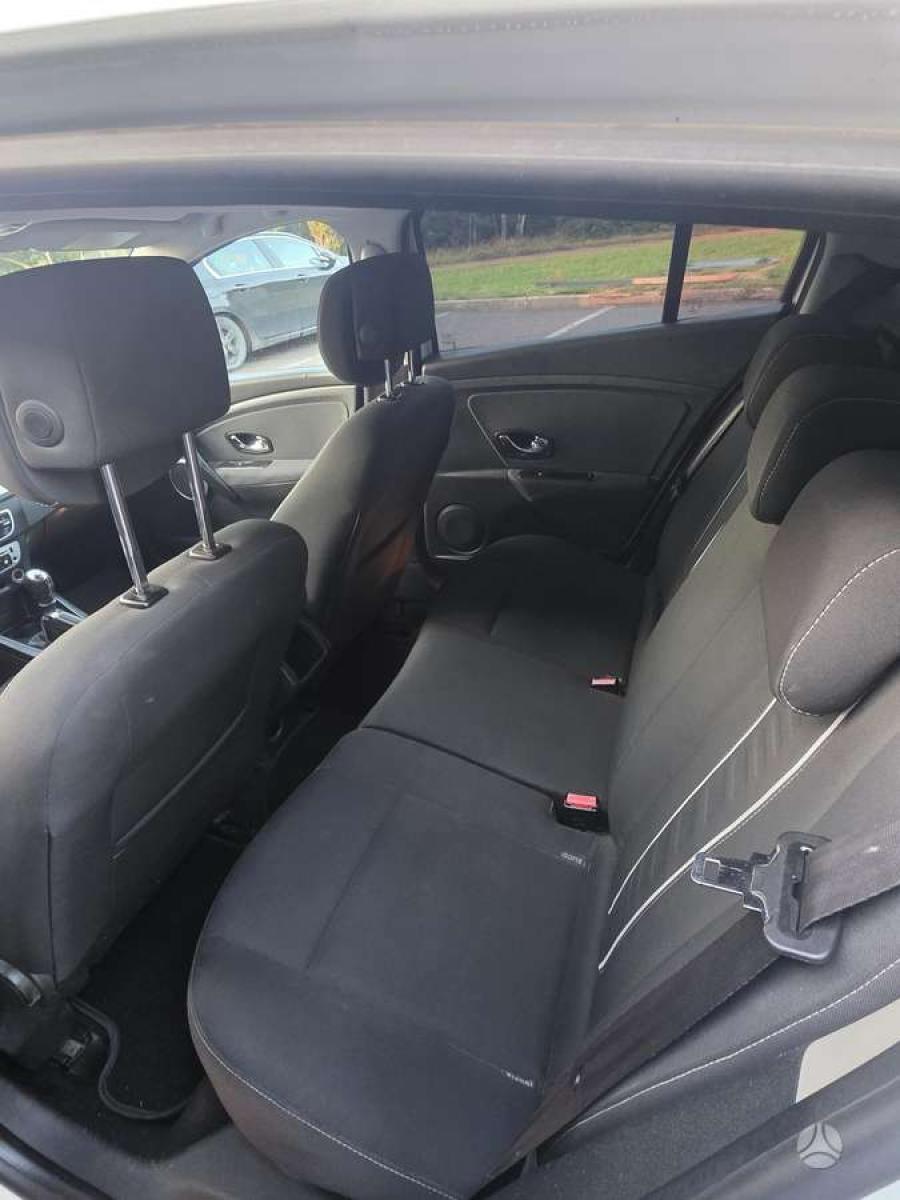 Balts Renault Megane 2012 Šilutė, ar dzinēja tilpumu 1.46 L un nobraukumu 284 tūkst. km par 2950 €, foto 9 vietnē AUTOMOTO.COM.LV