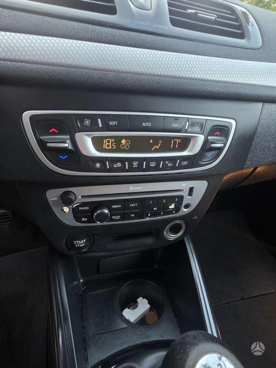 Balts Renault Megane 2012 Šilutė, ar dzinēja tilpumu 1.46 L un nobraukumu 284 tūkst. km par 2950 €, foto 16 vietnē AUTOMOTO.COM.LV