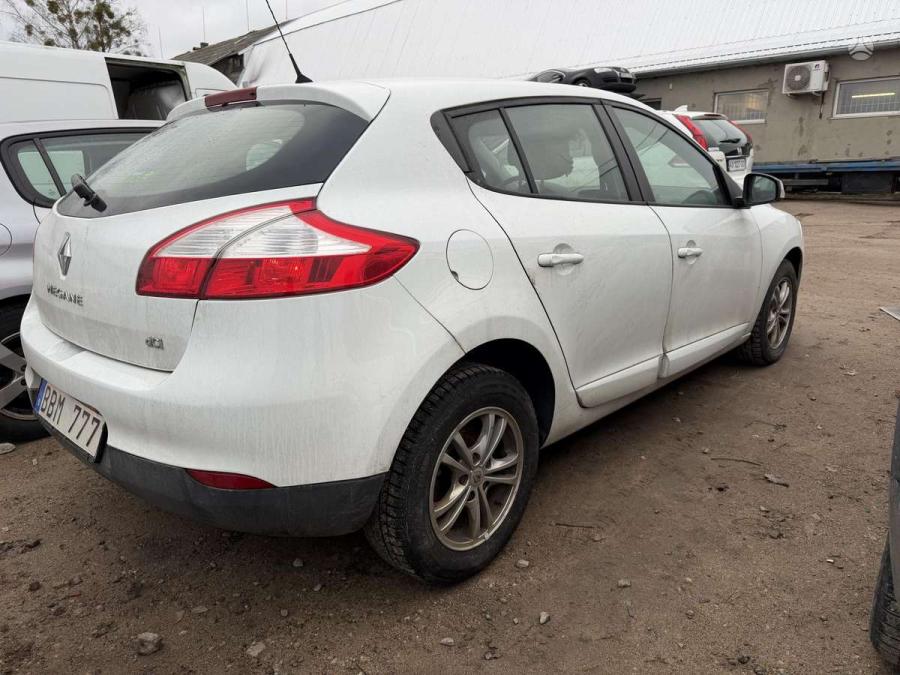 Balts Renault Megane 2013 Kauņa, ar dzinēja tilpumu 1.46 L un nobraukumu 217 tūkst. km par 2150 €, foto 3 vietnē AUTOMOTO.COM.LV