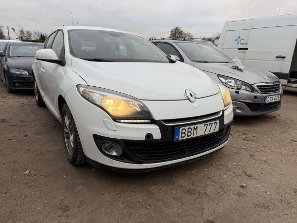 White Renault Megane 2013 in Kaunas, with an engine capacity of 1.46 L and mileage of 220 thousand km for 2100 €, photo 2 on AUTOMOTO.COM.LV