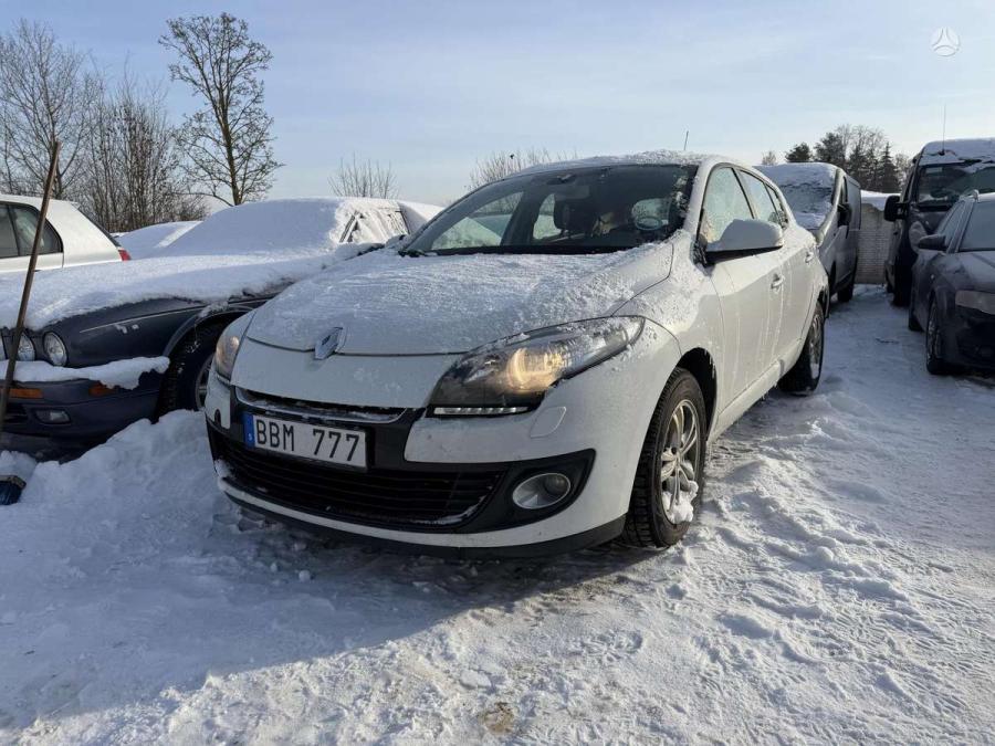 White Renault Megane 2013 in Kaunas, with an engine capacity of 1.46 L and mileage of 217 thousand km for 2200 €, photo 1 on AUTOMOTO.COM.LV