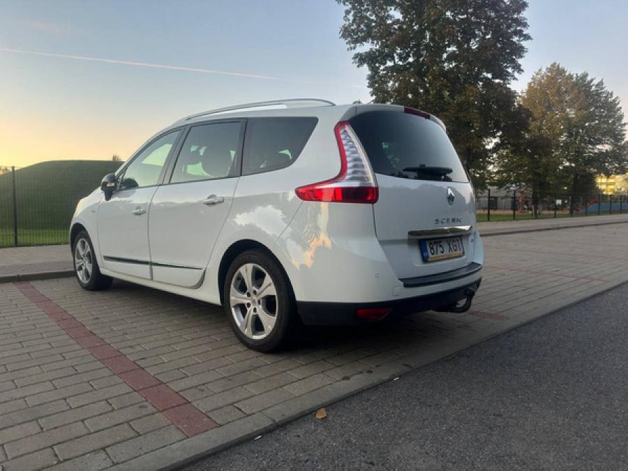 Balts Renault Megane 2013 Pērnava, ar dzinēja tilpumu 1.60 L un nobraukumu 259 tūkst. km par 4500 €, foto 6 vietnē AUTOMOTO.COM.LV