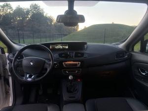 Balts Renault Megane 2013 Pērnava, ar dzinēja tilpumu 1.60 L un nobraukumu 259 tūkst. km par 4500 €, foto 8 vietnē AUTOMOTO.COM.LV