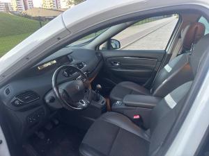 Balts Renault Megane 2013 Pērnava, ar dzinēja tilpumu 1.60 L un nobraukumu 259 tūkst. km par 4500 €, foto 9 vietnē AUTOMOTO.COM.LV